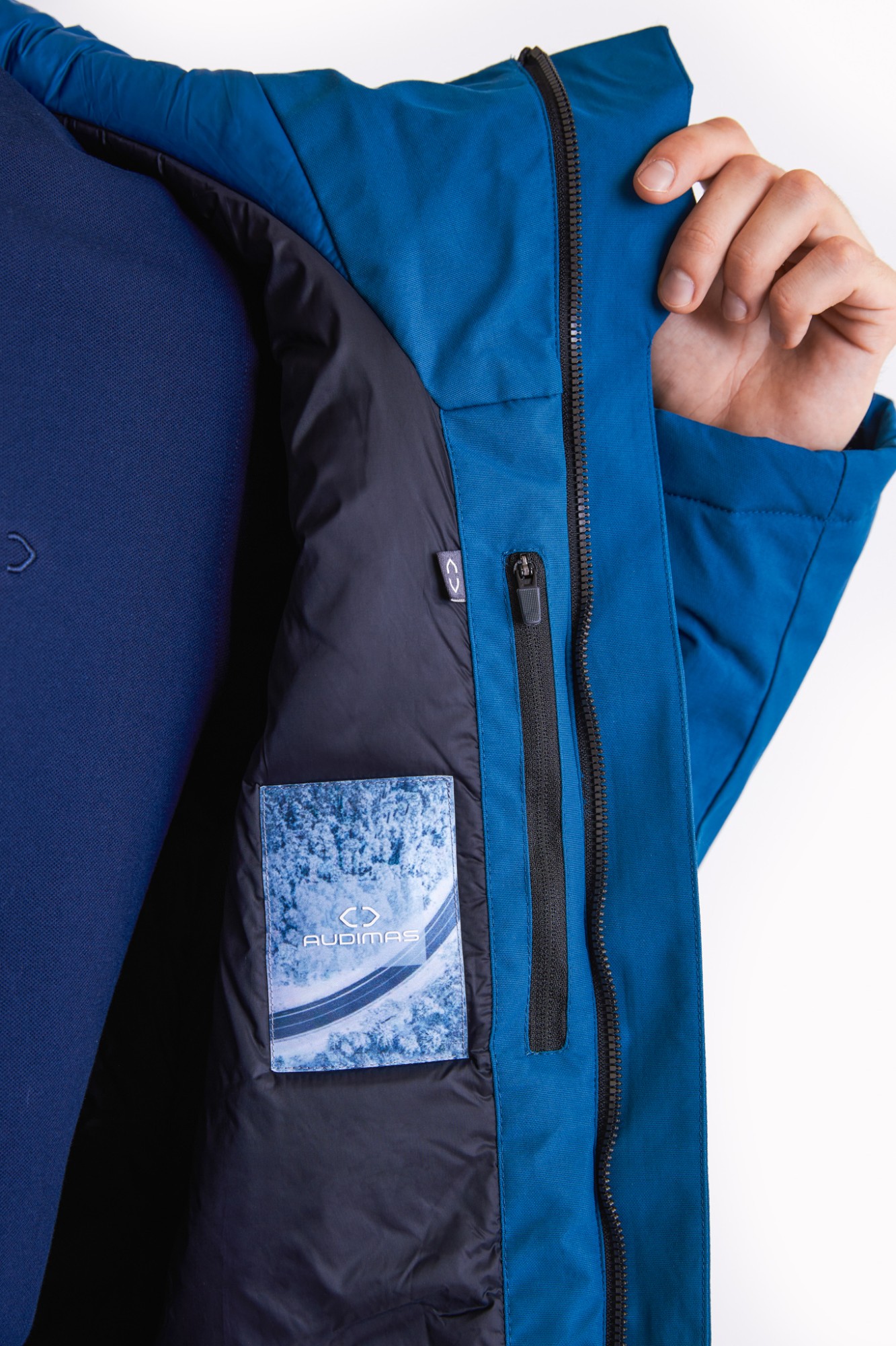 Protective jacket with synthetic insulation | Audimas