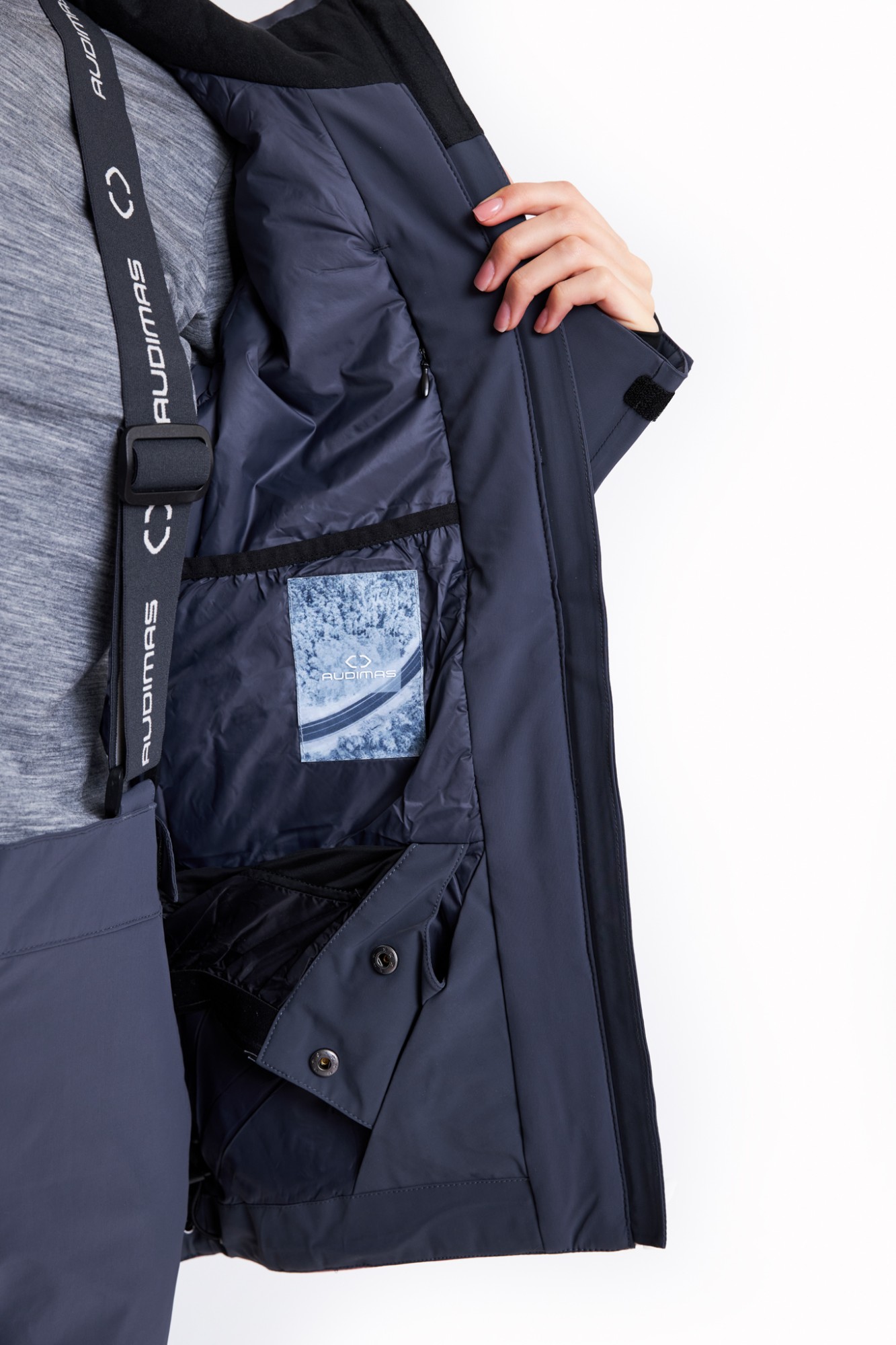 Ski jacket with 20 000 membrane | Audimas