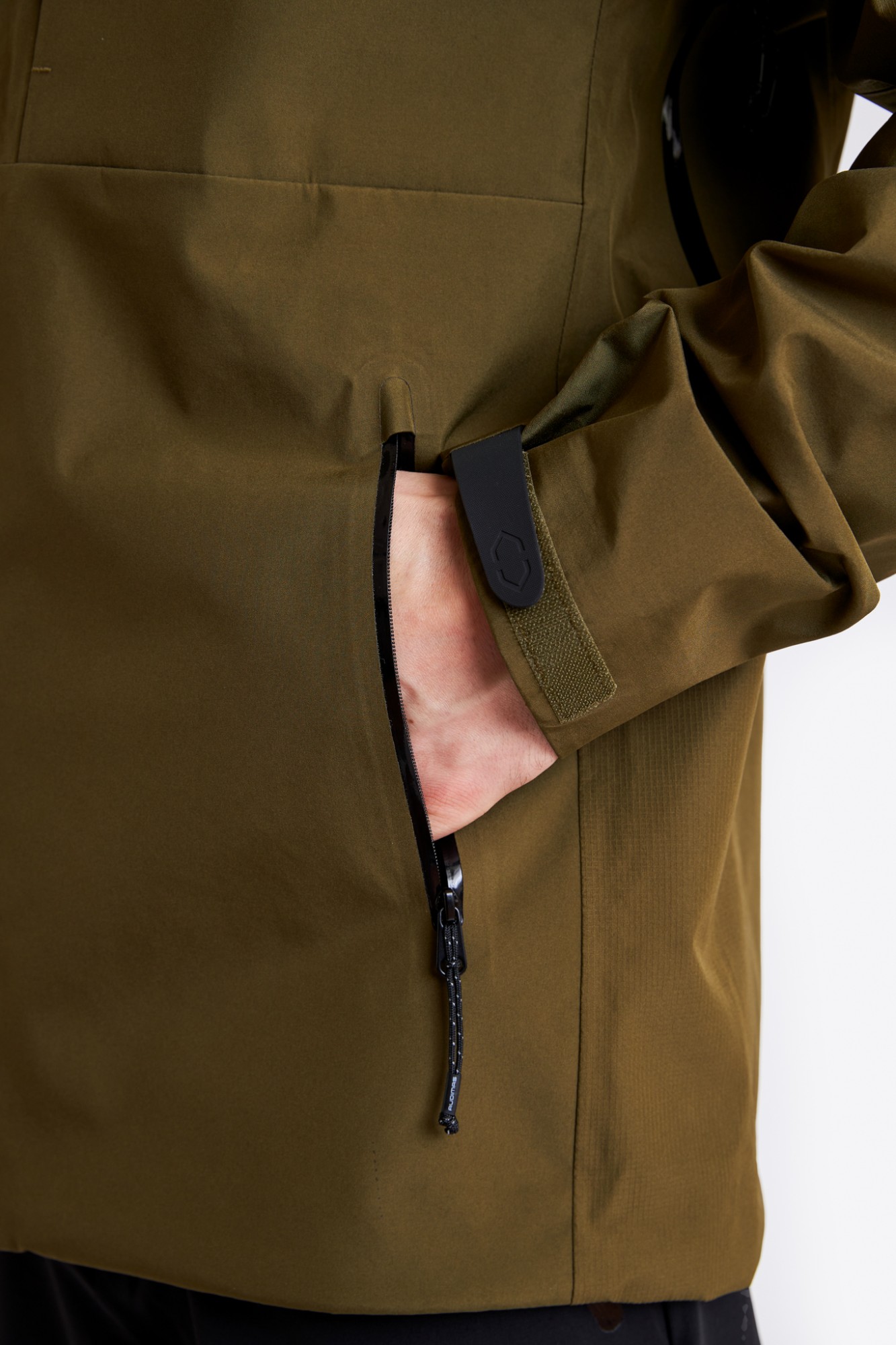 Outdoor hardshell jacket | Audimas