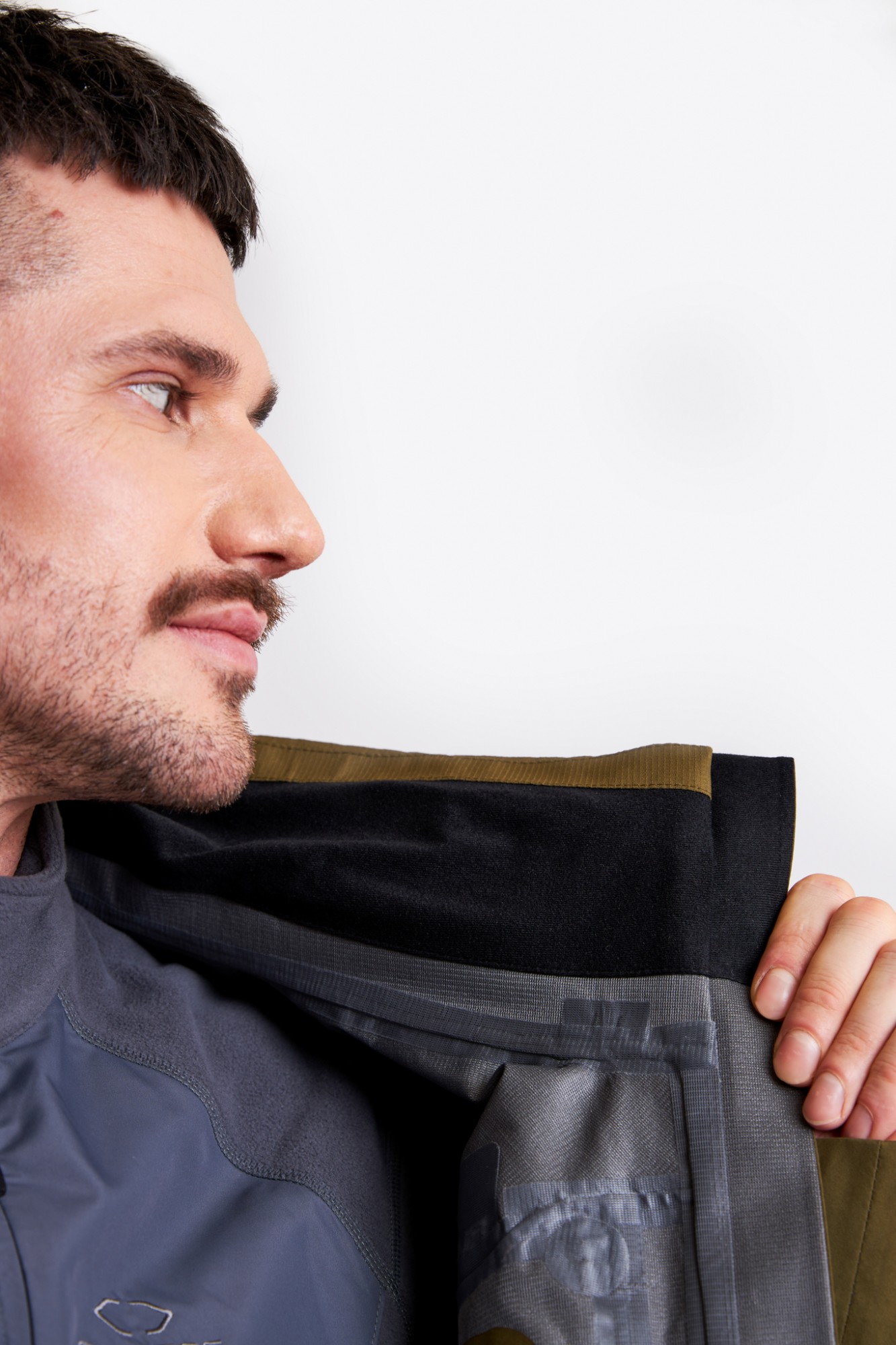 Outdoor hardshell jacket | Audimas