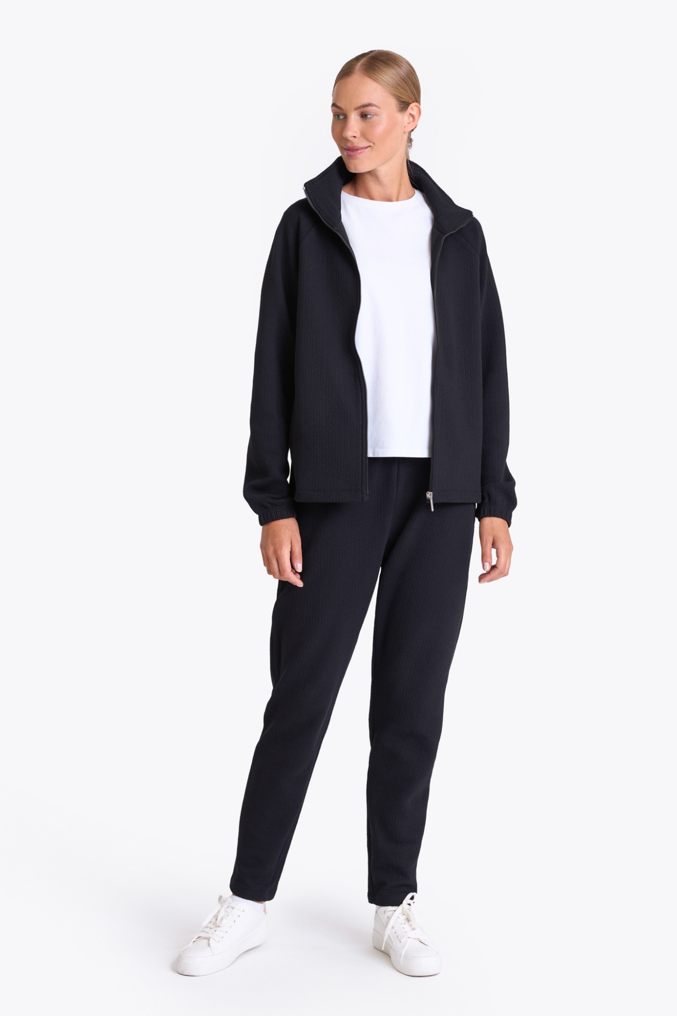 Textured fabric tapered sweatpants | Audimas