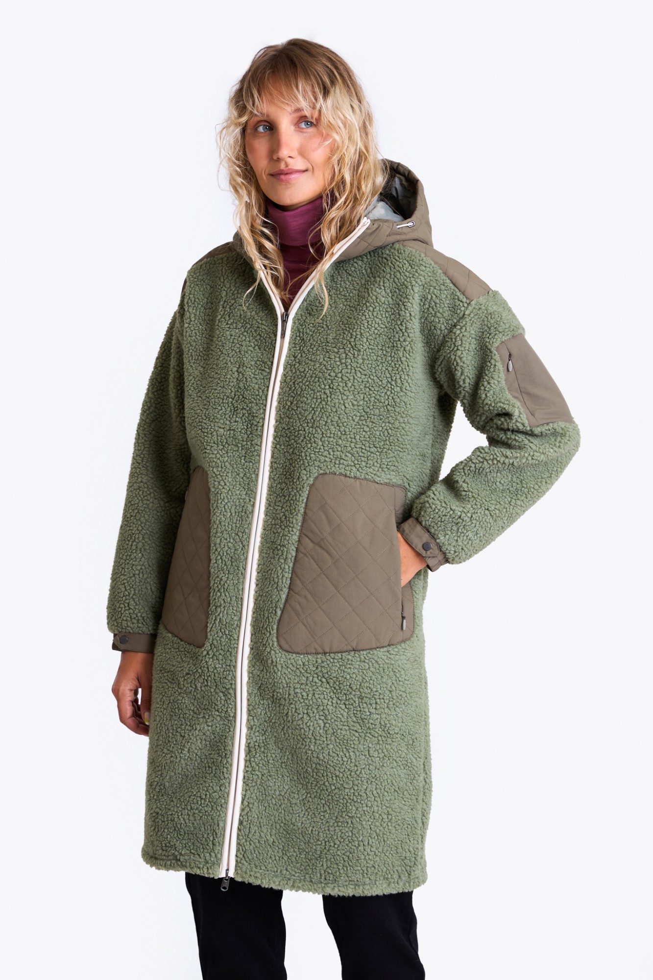 Long sherpa fleece jacket with hood | Audimas
